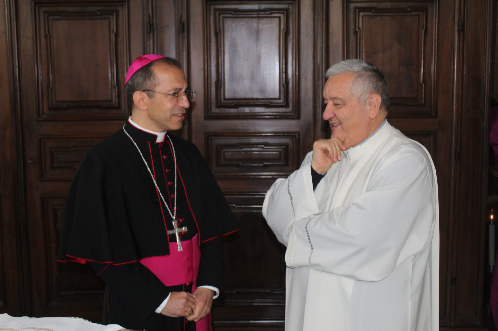 Monsignor Gualtiero Isacchi in visita a Seregno