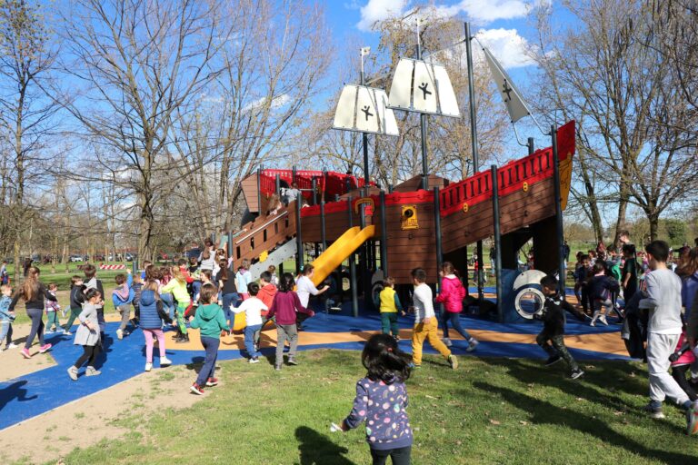 Seregno: il parco 2 Giugno ha il suo nuovo galeone - Il Cittadino di ...